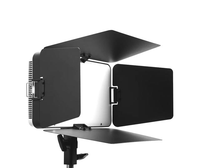 Cathay Photo | Aputure amaran Pano 60c Barndoors