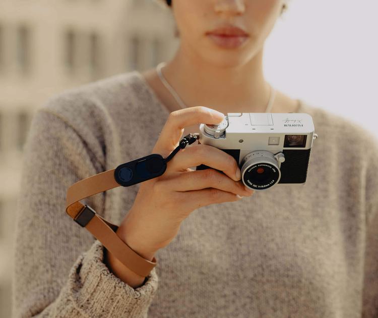 Cathay Photo | Peak Design Cuff Leather Camera Wrist Strap (Tan)
